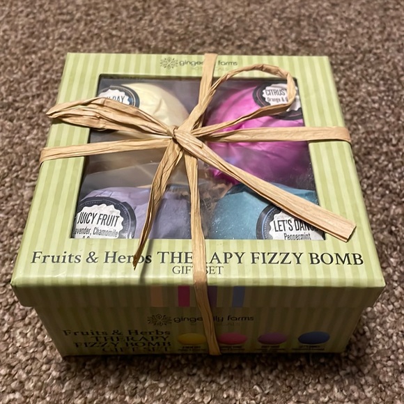 Bath & Body | Therapy Fizzy Bombs Gift Set | Poshmark